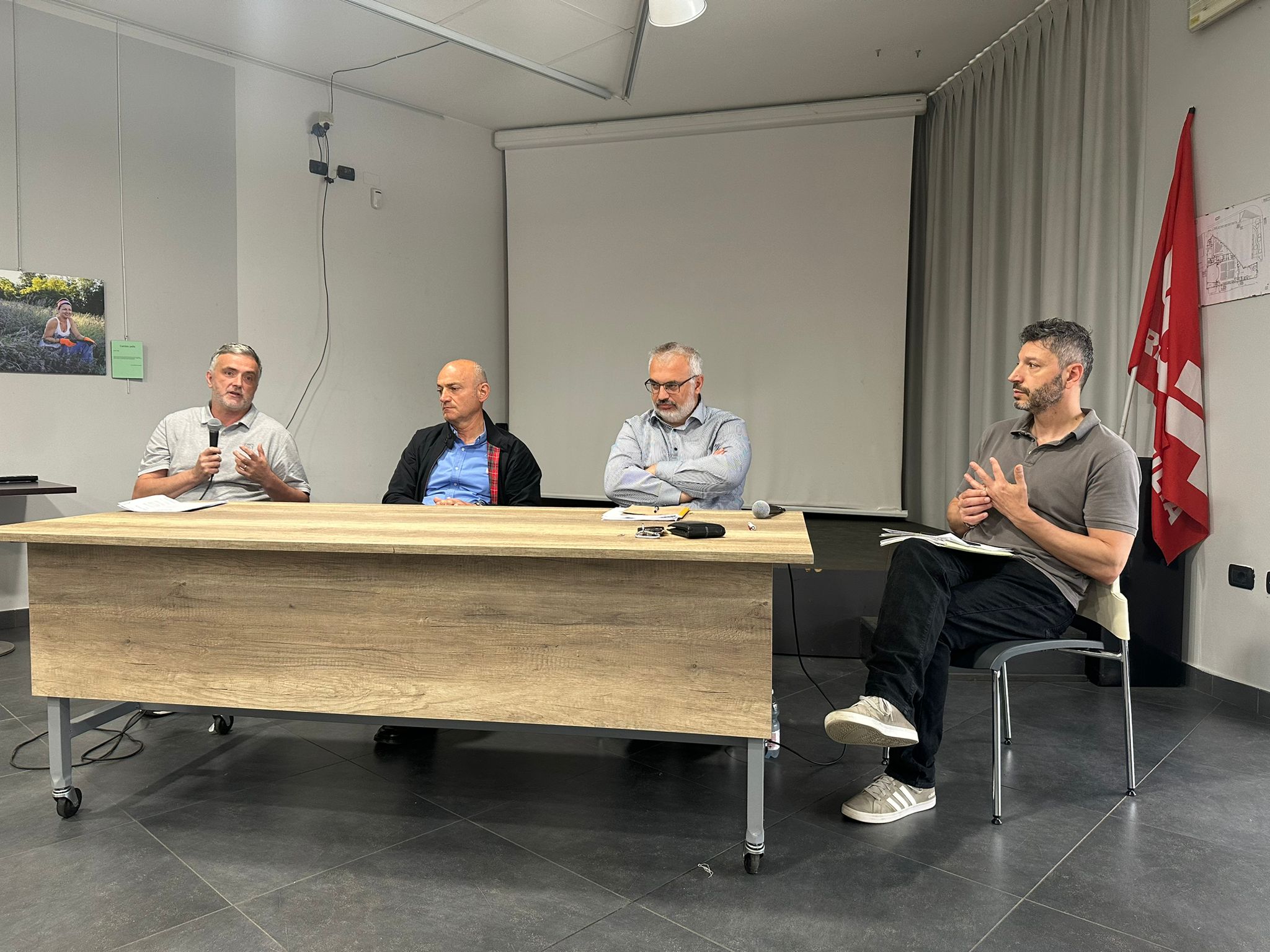 LA CGIL INTERROGA LA POLITICA: A CASALGRANDE IL SINDACATO INCONTRA I CANDIDATI A SINDACO - CGIL ...